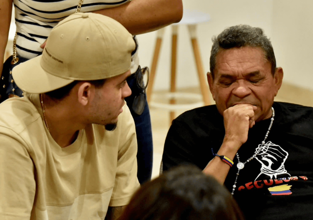 Luis Diaz's Emotional Family Reunion After Kidnapping Ordeal - Anfield ...