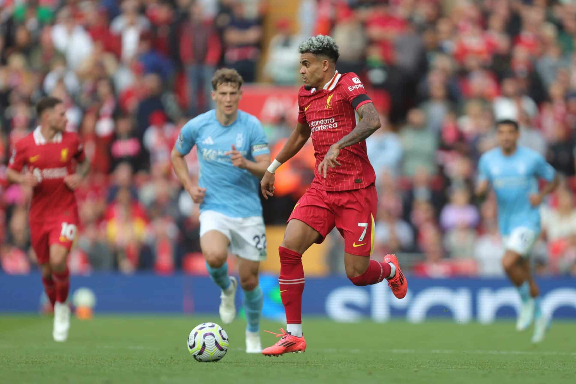 Luis Diaz Reborn: Arne Slot's Key Role in Revitalising Liverpool's Forward