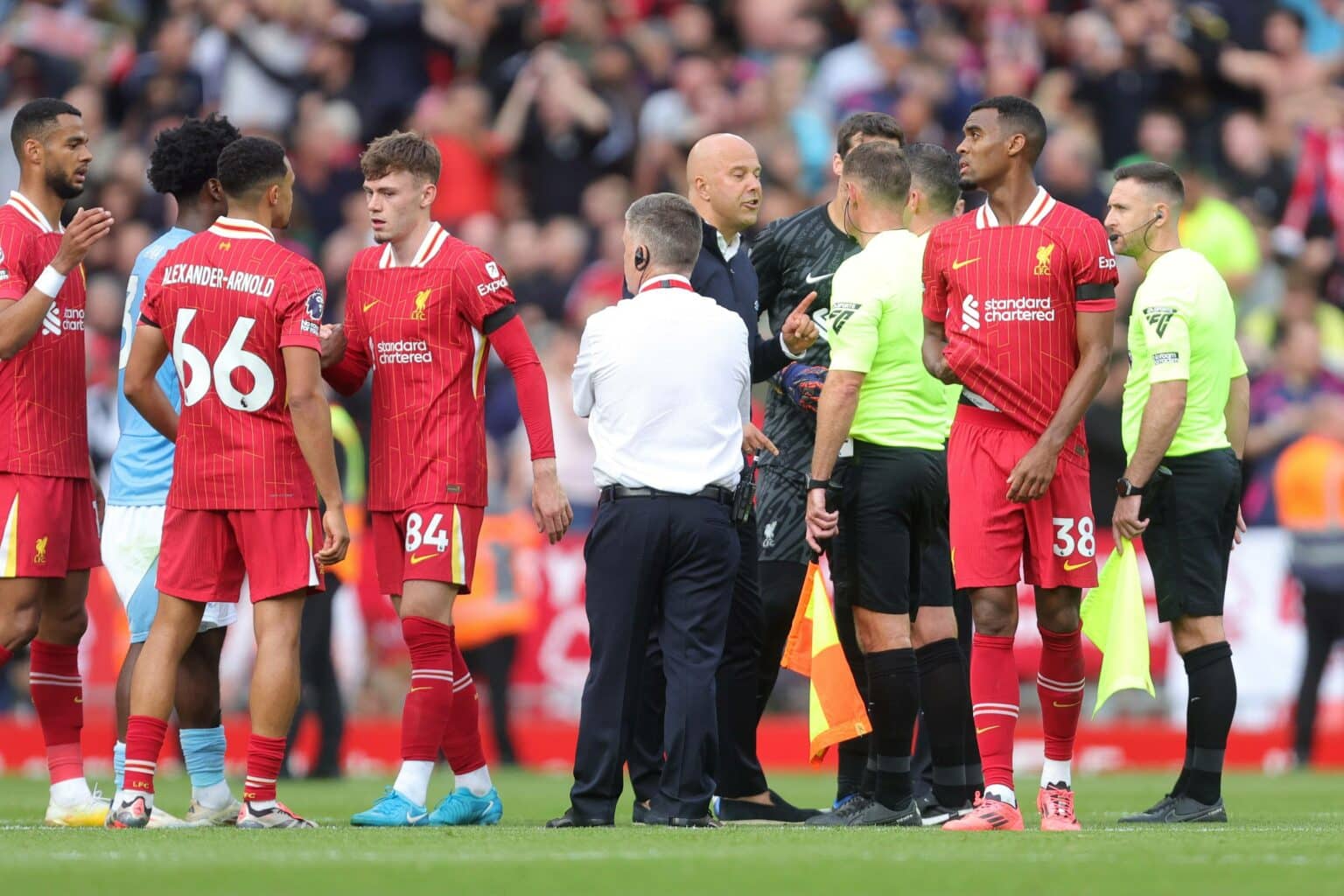 Confirmed: Premier League Reveal Match Officials for Liverpool vs Fulham