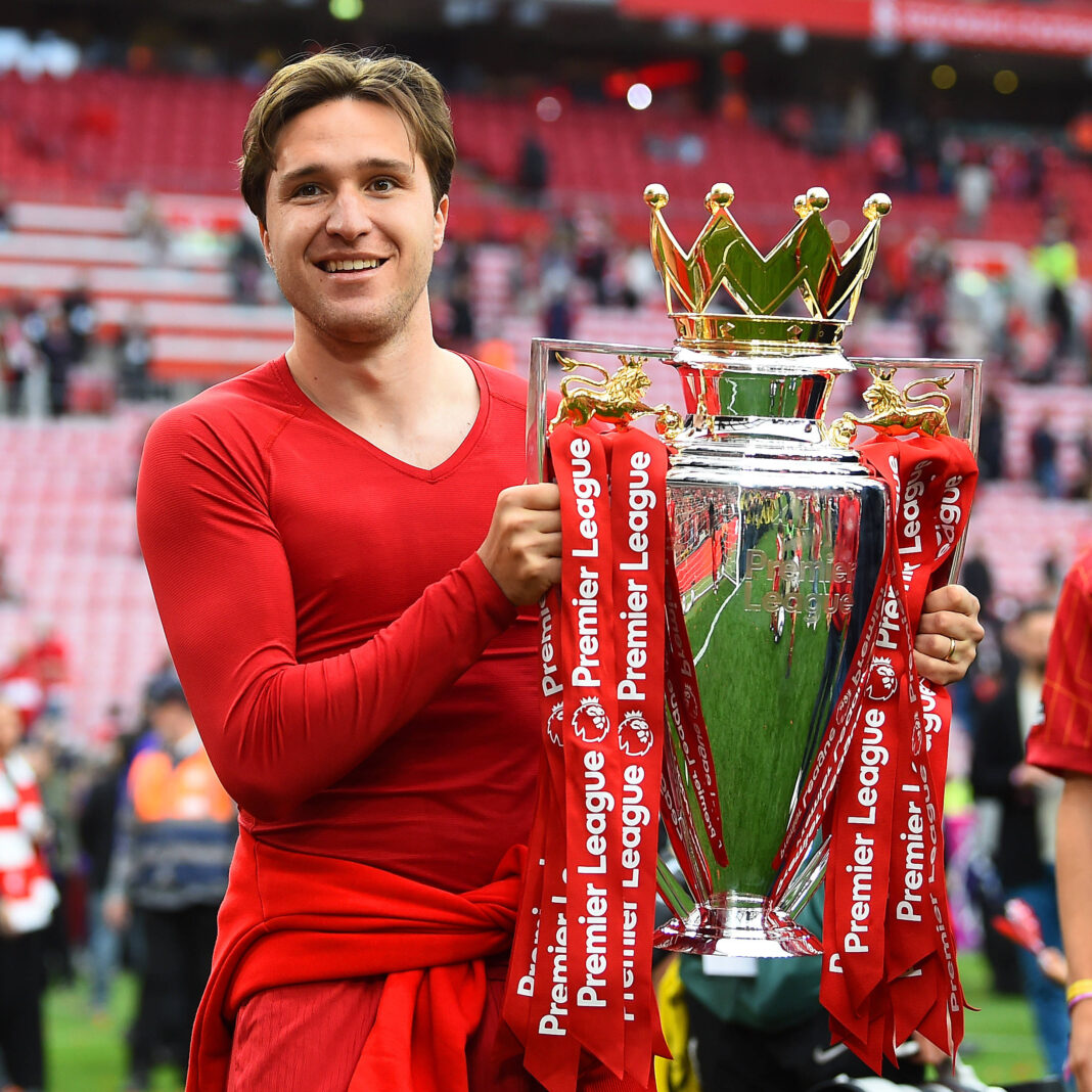 Liverpool star sends gracious message to departing boss